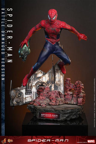 Spider-Man (2002) - Spider-Man (Battle Damaged) - MMS859 - Hot Toys ...